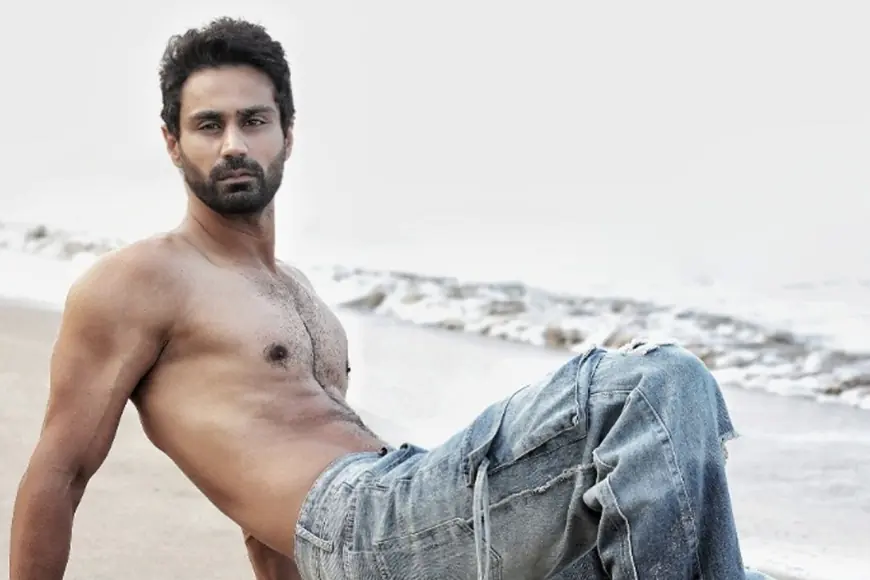 Top Model & Fitness Icon Karan Oberoi Turns Up The Heat With The Jaw ...